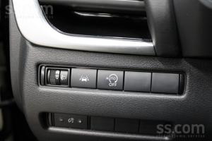 Black Nissan Qashqai 2022 in Riga, with an engine capacity of 1.30 L and mileage of 34 thousand km for 21590 €, photo 16 on AUTOMOTO.COM.LV