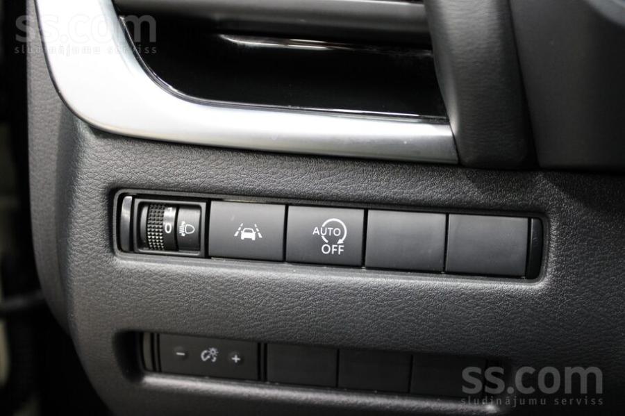 Black Nissan Qashqai 2022 in Riga, with an engine capacity of 1.30 L and mileage of 34 thousand km for 21590 €, photo 16 on AUTOMOTO.COM.LV