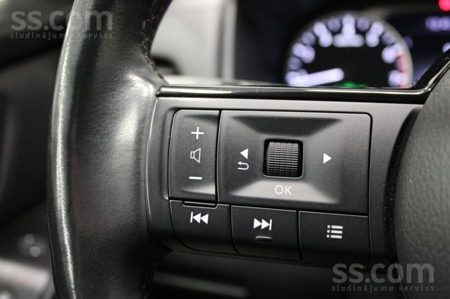 Black Nissan Qashqai 2022 in Riga, with an engine capacity of 1.30 L and mileage of 34 thousand km for 21590 €, photo 18 on AUTOMOTO.COM.LV