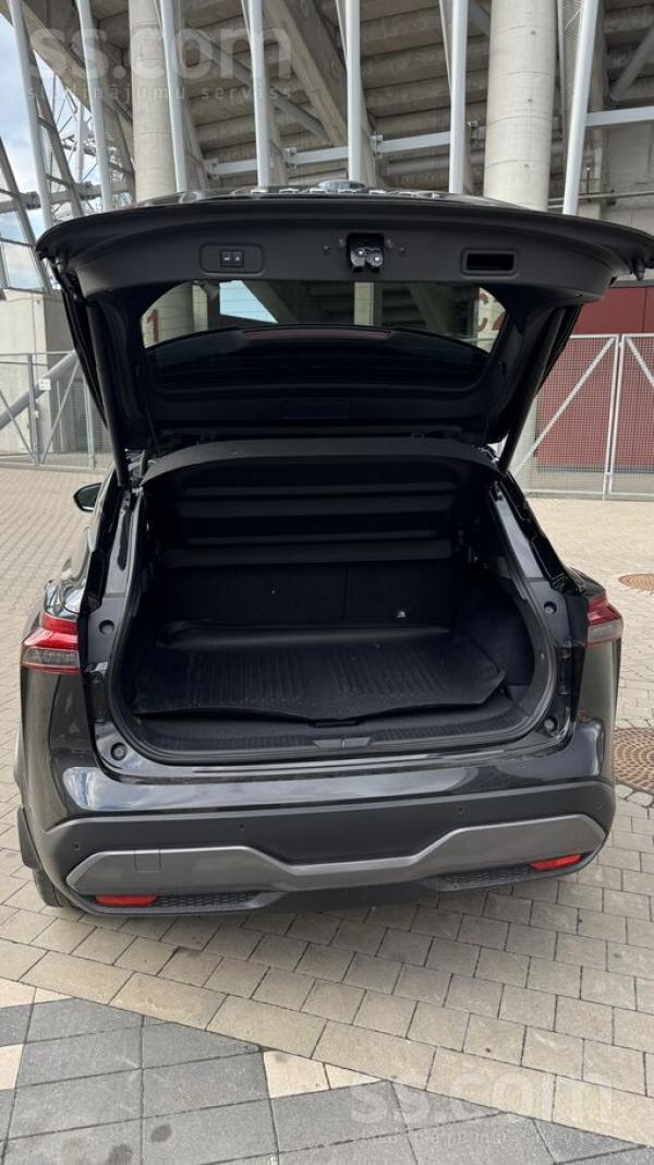 Black Nissan Qashqai 2022 in Riga, with an engine capacity of 1.30 L and mileage of 19 thousand km for 25000 €, photo 4 on AUTOMOTO.COM.LV