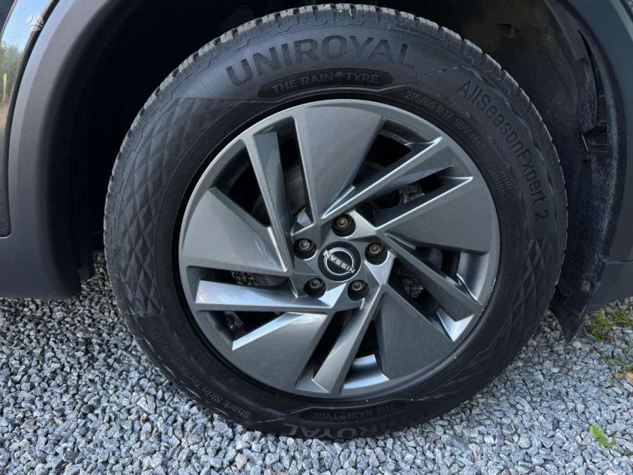 Melns Nissan Qashqai 2022 Viļņa, ar dzinēja tilpumu 1.33 L un nobraukumu 115 tūkst. km par 17200 €, foto 24 vietnē AUTOMOTO.COM.LV