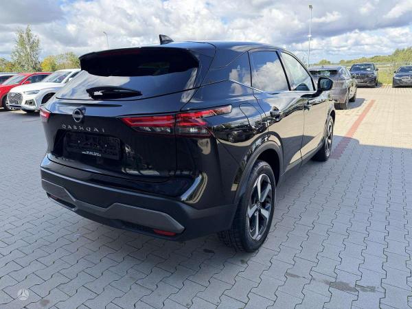 Melns Nissan Qashqai 2022 Šauļi, ar dzinēja tilpumu 1.33 L un nobraukumu 77 tūkst. km par 19990 €, foto 9 vietnē AUTOMOTO.COM.LV