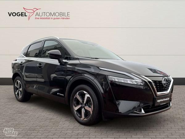 Black Nissan Qashqai 2023 in Kaunas, with an engine capacity of 1.50 L and mileage of 14 thousand km for 32151 €, photo 3 on AUTOMOTO.COM.LV