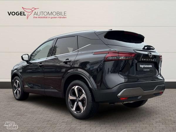 Black Nissan Qashqai 2023 in Kaunas, with an engine capacity of 1.50 L and mileage of 14 thousand km for 32151 €, photo 7 on AUTOMOTO.COM.LV