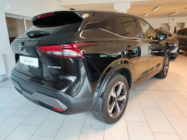 Melns Nissan Qashqai 2023 Šauļi, ar dzinēja tilpumu 1.50 L un nobraukumu 36 tūkst. km par 25450 €, foto 7 vietnē AUTOMOTO.COM.LV