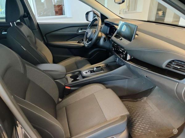Melns Nissan Qashqai 2023 Šauļi, ar dzinēja tilpumu 1.50 L un nobraukumu 36 tūkst. km par 25450 €, foto 10 vietnē AUTOMOTO.COM.LV