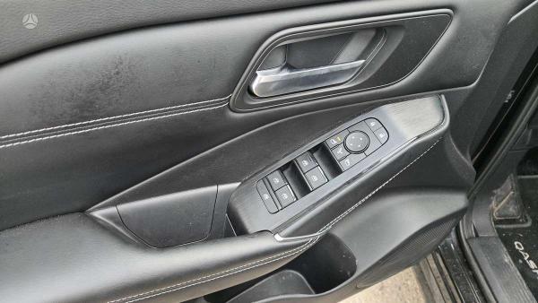 Nissan Qashqai 2023 Viļņa vietnē Melns Nissan Qashqai 2023 Viļņa, ar dzinēja tilpumu 1.33 L un nobraukumu 82 tūkst. km par 18800 €, foto 10 vietnē AUTOMOTO.COM.LV