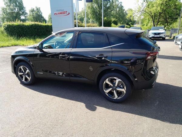 Melns Nissan Qashqai 2024 Kauņa, ar dzinēja tilpumu 1.50 L un nobraukumu 12 tūkst. km par 32587 €, foto 4 vietnē AUTOMOTO.COM.LV