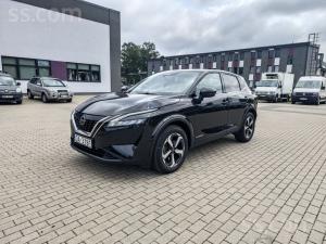 Melns Nissan Qashqai 2024 Rīga, ar dzinēja tilpumu 1.50 L un nobraukumu 41 tūkst. km par 26400 €, foto  vietnē AUTOMOTO.COM.LV