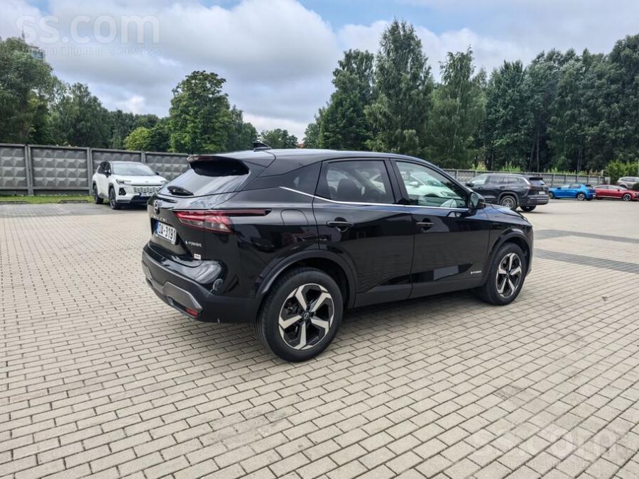 Black Nissan Qashqai 2024 in Riga, with an engine capacity of 1.50 L and mileage of 41 thousand km for 26400 €, photo 6 on AUTOMOTO.COM.LV