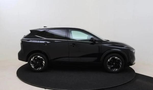 Black Nissan Qashqai 2025 in Riga, with an engine capacity of 1.30 L and mileage of 19 thousand km for 28990 €, photo 5 on AUTOMOTO.COM.LV