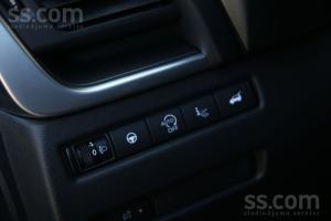 Black Nissan Qashqai 2025 in Riga, with an engine capacity of 1.30 L and mileage of 19 thousand km for 27490 €, photo 11 on AUTOMOTO.COM.LV
