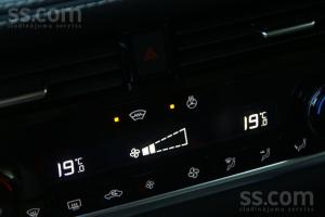 Black Nissan Qashqai 2025 in Riga, with an engine capacity of 1.30 L and mileage of 19 thousand km for 27490 €, photo 26 on AUTOMOTO.COM.LV