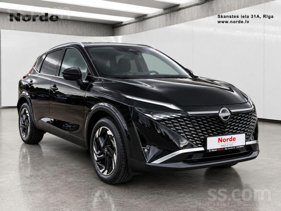 Black Nissan Qashqai 2025 in Riga, with an engine capacity of 1.30 L and mileage of 27 thousand km for 26980 €, photo 3 on AUTOMOTO.COM.LV