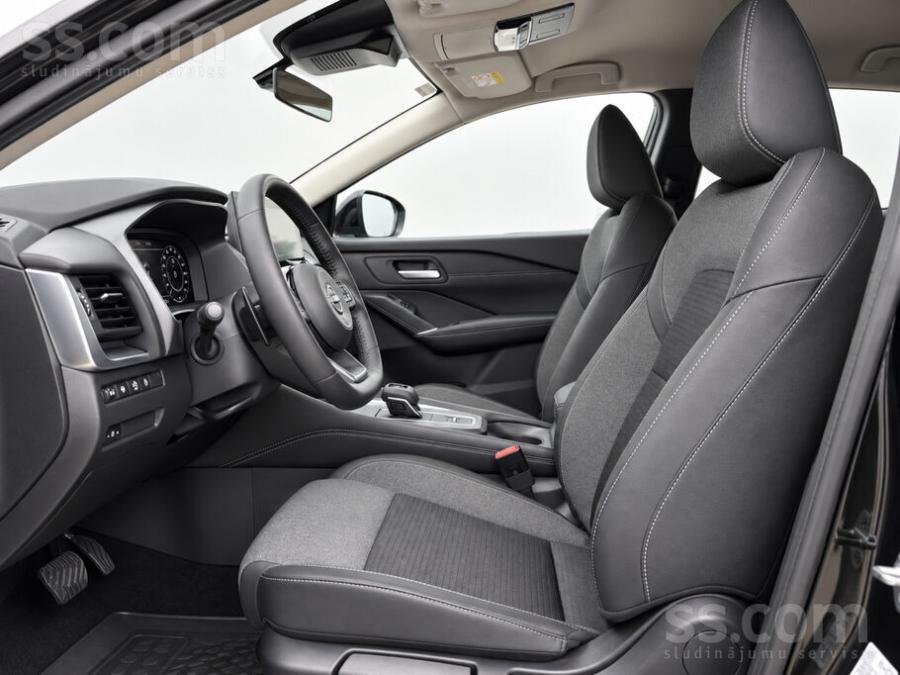 Black Nissan Qashqai 2025 in Riga, with an engine capacity of 1.30 L and mileage of 27 thousand km for 26980 €, photo 7 on AUTOMOTO.COM.LV