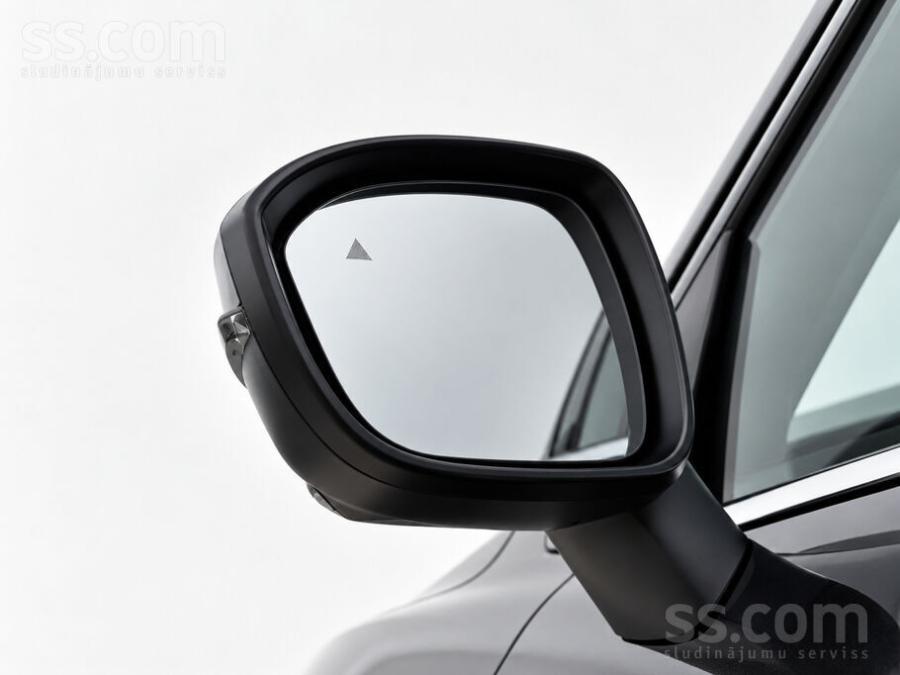 Black Nissan Qashqai 2025 in Riga, with an engine capacity of 1.30 L and mileage of 27 thousand km for 26980 €, photo 16 on AUTOMOTO.COM.LV