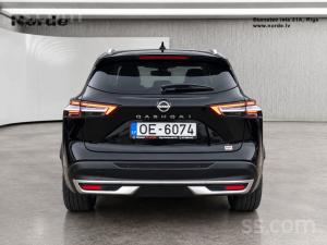 Melns Nissan Qashqai 2025 Rīga, ar dzinēja tilpumu 1.30 L un nobraukumu 52 tūkst. km par 27900 €, foto 6 vietnē AUTOMOTO.COM.LV