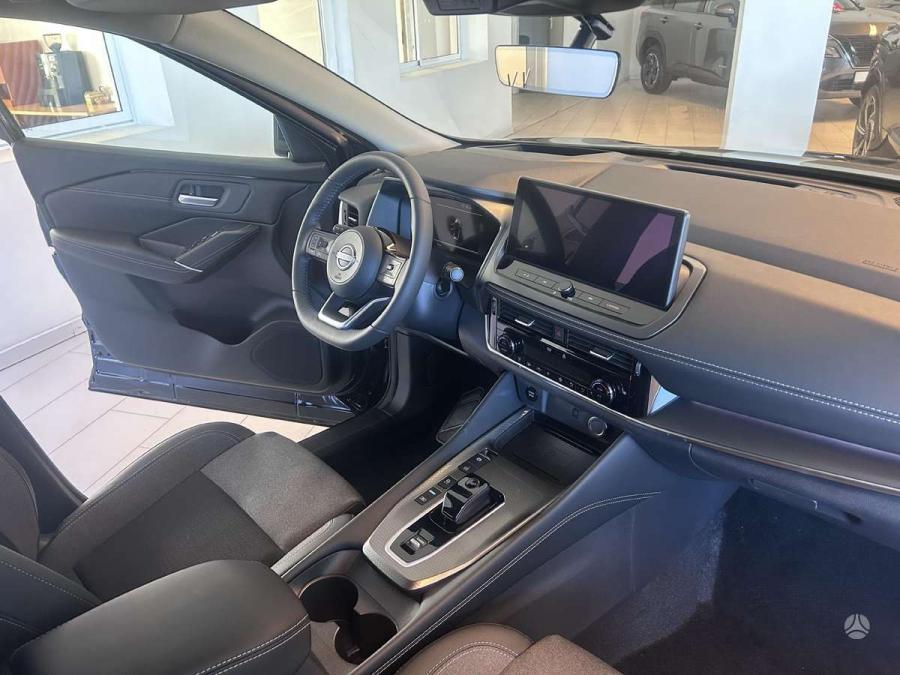 Melns Nissan Qashqai 2026 Šauļi, ar dzinēja tilpumu 1.48 L un nobraukumu 14 tūkst. km par 37560 €, foto 14 vietnē AUTOMOTO.COM.LV