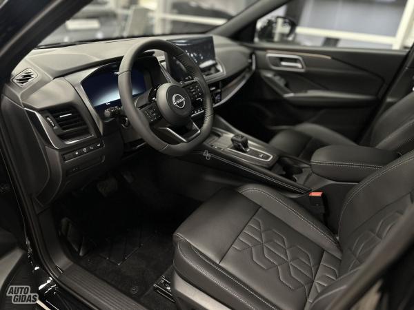Melns Nissan Qashqai 2026 Klaipėda, ar dzinēja tilpumu 1.30 L un nobraukumu 5 tūkst. km par 35180 €, foto 5 vietnē AUTOMOTO.COM.LV