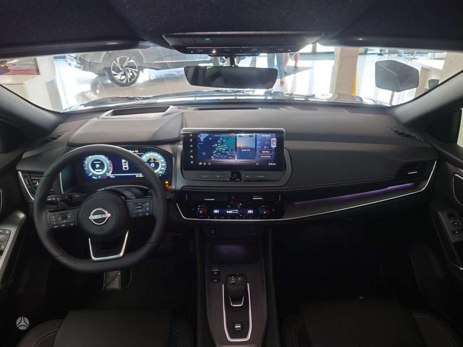 Black Nissan Qashqai 2026 in Kaunas, with an engine capacity of 1.33 L and mileage of 0 thousand km for 33690 €, photo 10 on AUTOMOTO.COM.LV