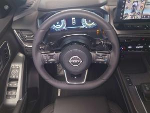 Black Nissan Qashqai 2026 in Kaunas, with an engine capacity of 1.33 L and mileage of 0 thousand km for 33690 €, photo 11 on AUTOMOTO.COM.LV
