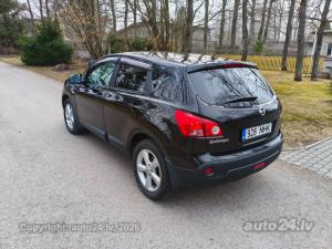 Melns Nissan Qashqai 2007 Tallina, ar dzinēja tilpumu 2.00 L un nobraukumu 190 tūkst. km par 3500 €, foto 4 vietnē AUTOMOTO.COM.LV