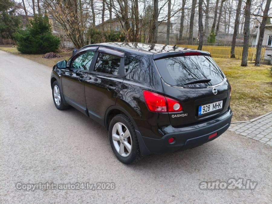Melns Nissan Qashqai 2007 Tallina, ar dzinēja tilpumu 2.00 L un nobraukumu 190 tūkst. km par 3500 €, foto 4 vietnē AUTOMOTO.COM.LV