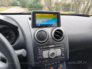 Melns Nissan Qashqai 2007 Tallina, ar dzinēja tilpumu 2.00 L un nobraukumu 190 tūkst. km par 3500 €, foto 13 vietnē AUTOMOTO.COM.LV