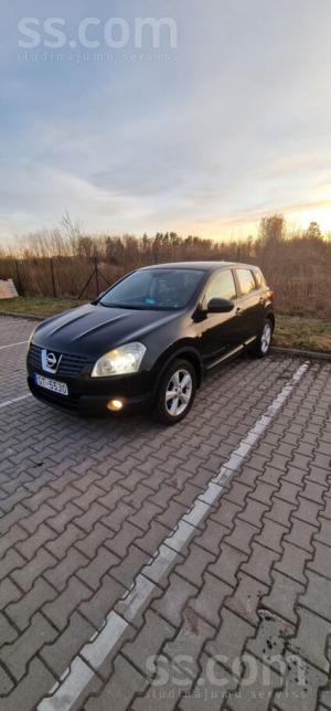 Black Nissan Qashqai 2007 in Riga, with an engine capacity of 2.00 L and mileage of 214 thousand km for 3800 €, photo  on AUTOMOTO.COM.LV