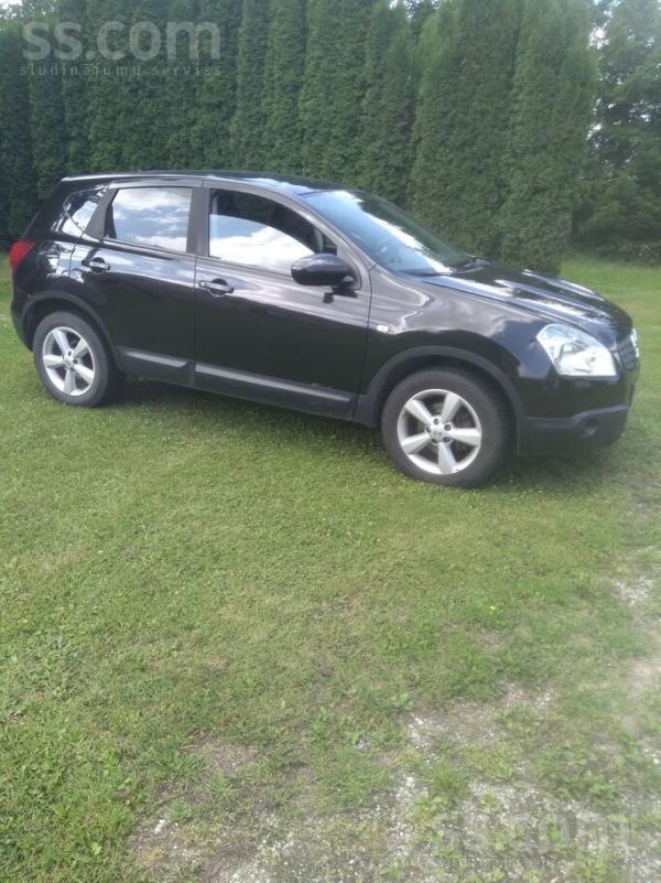 Melns Nissan Qashqai 2007 Liepāja, ar dzinēja tilpumu 2.00 L un nobraukumu 268 tūkst. km par 3750 €, foto 2 vietnē AUTOMOTO.COM.LV