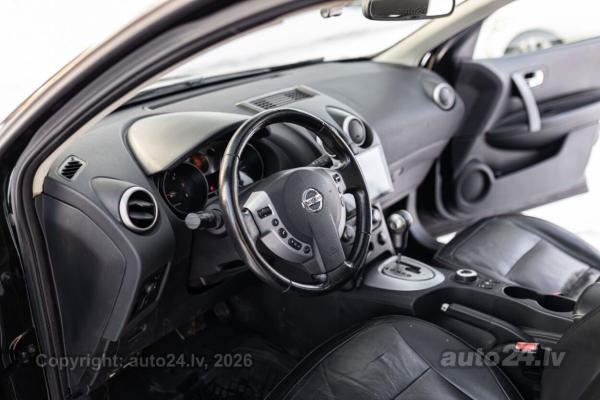 Melns Nissan Qashqai 2008 Tallina, ar dzinēja tilpumu 2.00 L un nobraukumu 265 tūkst. km par 2990 €, foto 9 vietnē AUTOMOTO.COM.LV