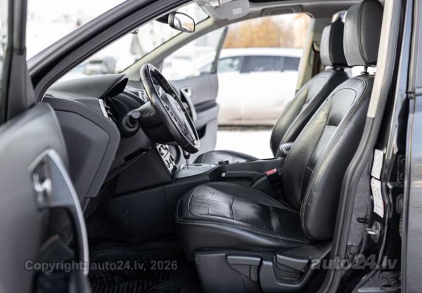 Melns Nissan Qashqai 2008 Tallina, ar dzinēja tilpumu 2.00 L un nobraukumu 265 tūkst. km par 2990 €, foto 10 vietnē AUTOMOTO.COM.LV