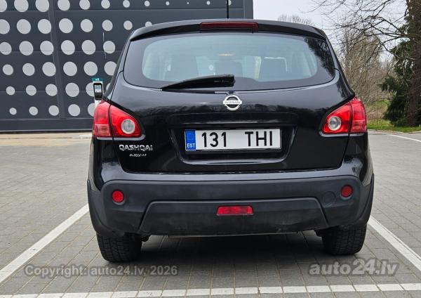 Black Nissan Qashqai 2008 in Tallinn, with an engine capacity of 2.00 L and mileage of 80 thousand km for 4990 €, photo 4 on AUTOMOTO.COM.LV