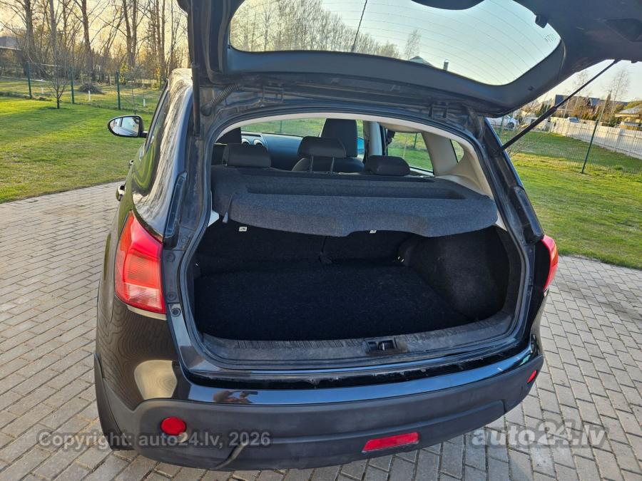 Melns Nissan Qashqai 2008 Tallina, ar dzinēja tilpumu 2.00 L un nobraukumu 80 tūkst. km par 4990 €, foto 12 vietnē AUTOMOTO.COM.LV