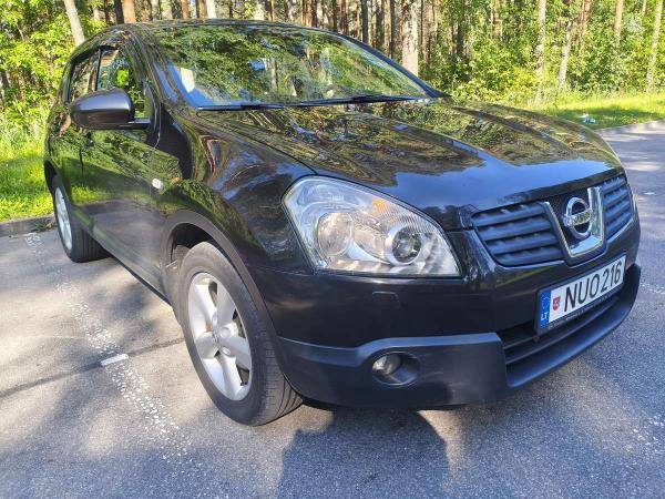 Black Nissan Qashqai 2008 in Visaginas, with an engine capacity of 2.00 L and mileage of 225 thousand km for 3700 €, photo 5 on AUTOMOTO.COM.LV