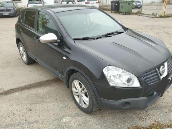 Nissan Qashqai 2009 Viļņa vietnē Melns Nissan Qashqai 2009 Viļņa, ar dzinēja tilpumu 1.60 L un nobraukumu 340 tūkst. km par 1650 €, foto 6 vietnē AUTOMOTO.COM.LV