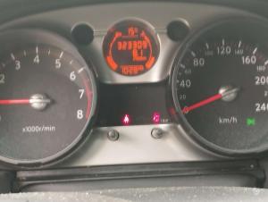 Black Nissan Qashqai 2009 in Vilnius, with an engine capacity of 1.60 L and mileage of 340 thousand km for 1650 €, photo 8 on AUTOMOTO.COM.LV
