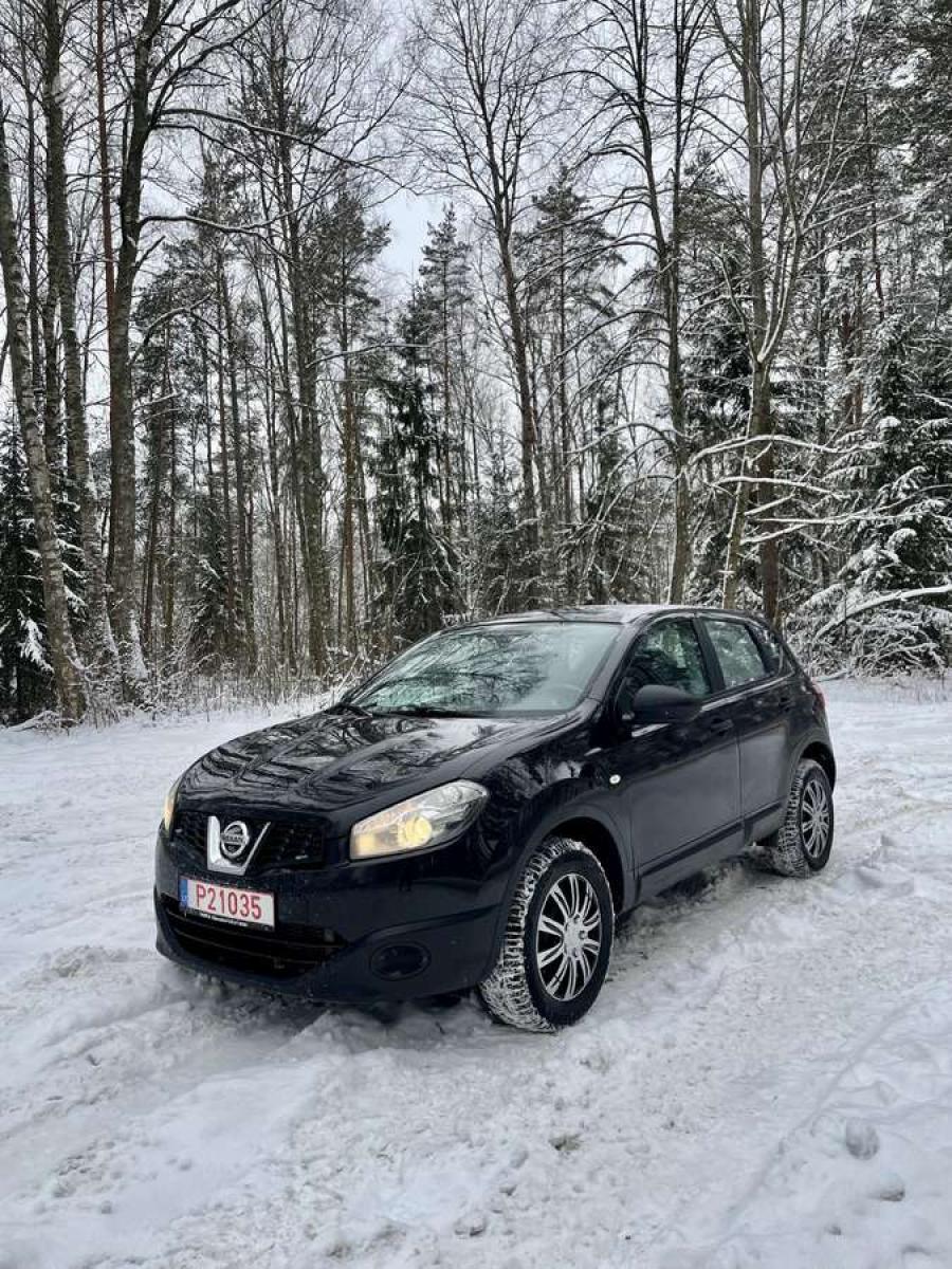 Черный Ниссан Кашкай 2010 в Вильнюс, объемом двигателя 2.00 л и пробегом 221 тыс. км за 4550 €, фото 1 на AUTOMOTO.COM.LV