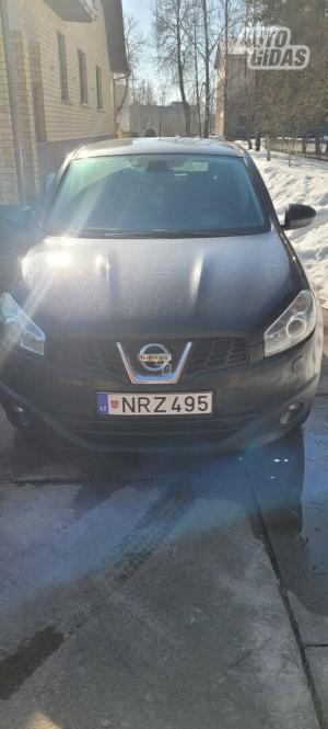 Melns Nissan Qashqai 2010 Panevēža, ar dzinēja tilpumu 1.60 L un nobraukumu 276 tūkst. km par 4850 €, foto  vietnē AUTOMOTO.COM.LV
