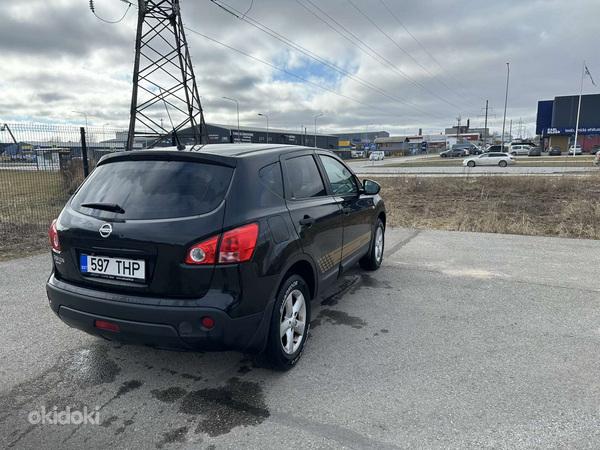 Black Nissan Qashqai 2010 in Tartu, with an engine capacity of 0.00 L and mileage of 139 thousand km for 5200 €, photo 5 on AUTOMOTO.COM.LV