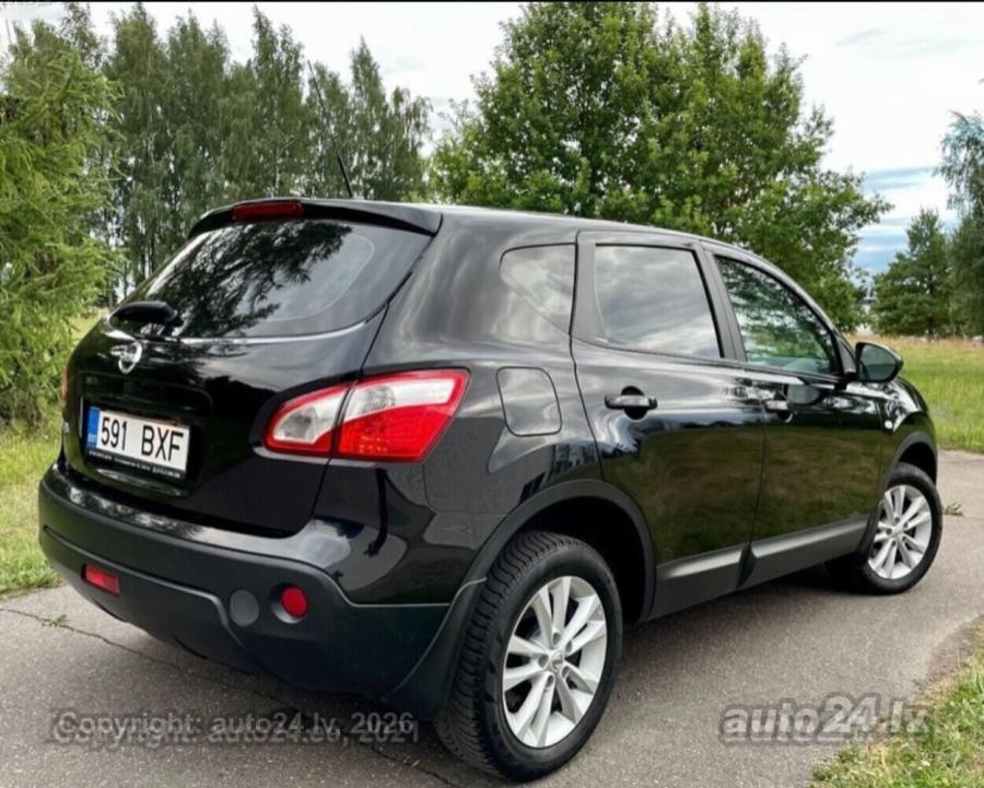 Melns Nissan Qashqai 2010 Saku, ar dzinēja tilpumu 2.00 L un nobraukumu 163 tūkst. km par 6800 €, foto 3 vietnē AUTOMOTO.COM.LV