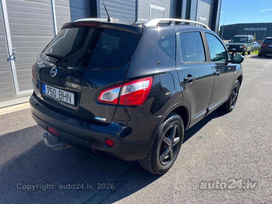 Melns Nissan Qashqai 2010 Pērnava, ar dzinēja tilpumu 1.50 L un nobraukumu 240 tūkst. km par 3800 €, foto 3 vietnē AUTOMOTO.COM.LV