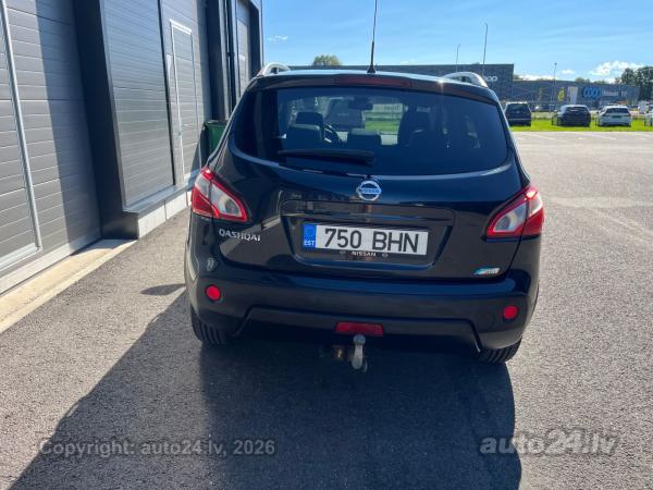 Melns Nissan Qashqai 2010 Pērnava, ar dzinēja tilpumu 1.50 L un nobraukumu 240 tūkst. km par 3800 €, foto 4 vietnē AUTOMOTO.COM.LV