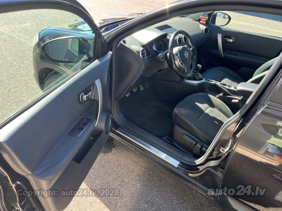 Melns Nissan Qashqai 2010 Pērnava, ar dzinēja tilpumu 1.50 L un nobraukumu 240 tūkst. km par 3800 €, foto 11 vietnē AUTOMOTO.COM.LV
