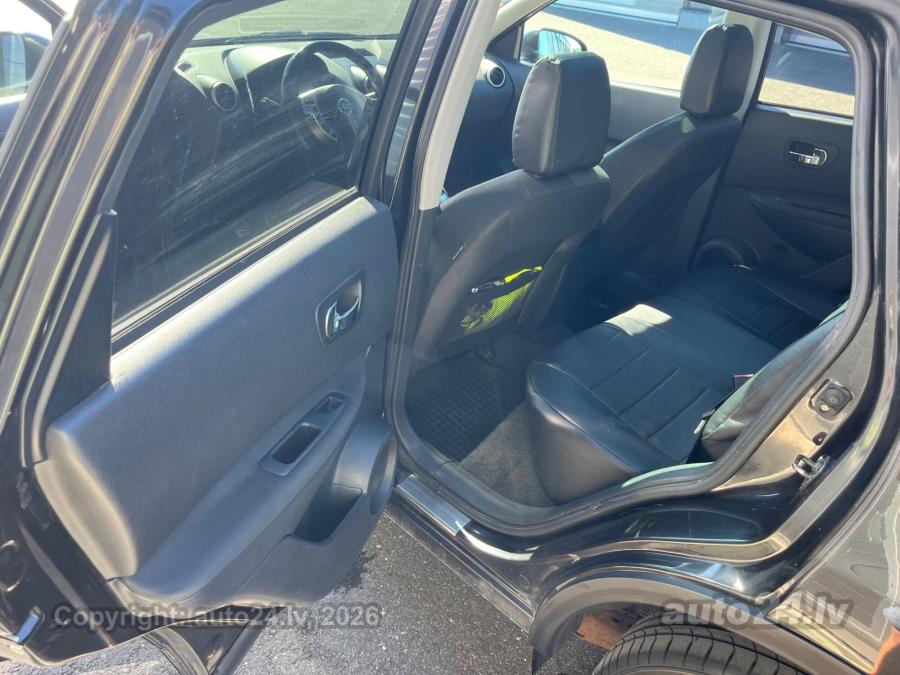 Melns Nissan Qashqai 2010 Pērnava, ar dzinēja tilpumu 1.50 L un nobraukumu 240 tūkst. km par 3800 €, foto 13 vietnē AUTOMOTO.COM.LV