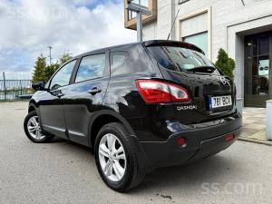Melns Nissan Qashqai 2010 Tallina, ar dzinēja tilpumu 1.60 L un nobraukumu 155 tūkst. km par 5500 €, foto 9 vietnē AUTOMOTO.COM.LV