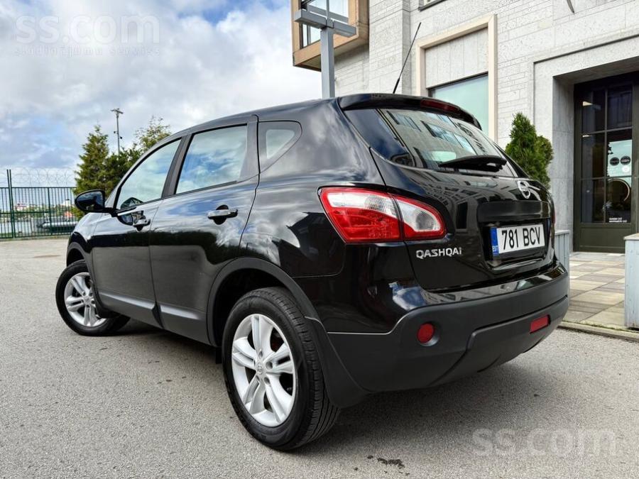 Melns Nissan Qashqai 2010 Tallina, ar dzinēja tilpumu 1.60 L un nobraukumu 155 tūkst. km par 5500 €, foto 9 vietnē AUTOMOTO.COM.LV
