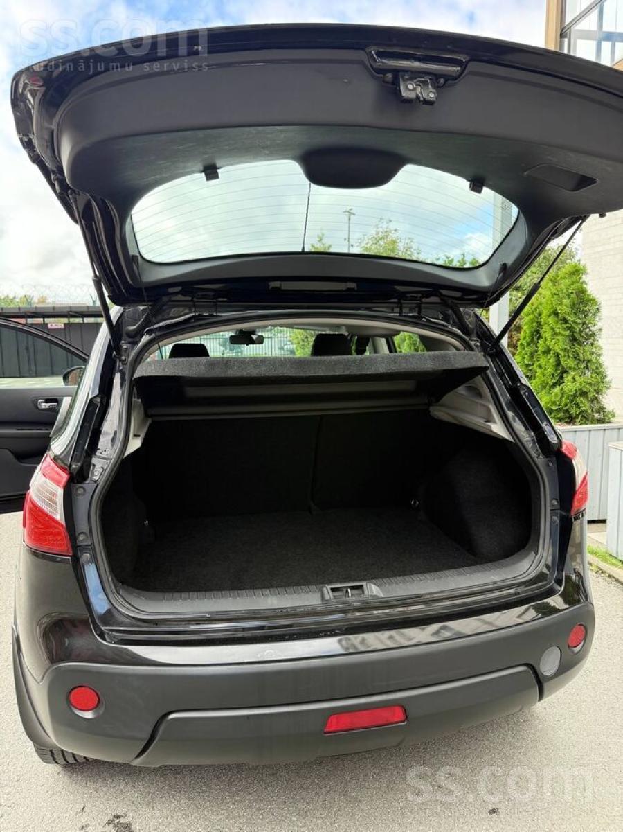Melns Nissan Qashqai 2010 Tallina, ar dzinēja tilpumu 1.60 L un nobraukumu 155 tūkst. km par 5500 €, foto 22 vietnē AUTOMOTO.COM.LV