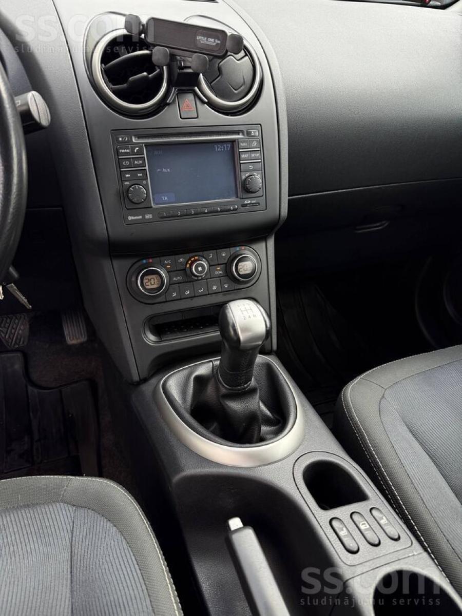 Melns Nissan Qashqai 2010 Tallina, ar dzinēja tilpumu 1.60 L un nobraukumu 155 tūkst. km par 5500 €, foto 23 vietnē AUTOMOTO.COM.LV
