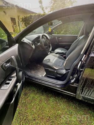Melns Nissan Qashqai 2011 Ventspils, ar dzinēja tilpumu 1.50 L un nobraukumu 209 tūkst. km par 3500 €, foto 3 vietnē AUTOMOTO.COM.LV